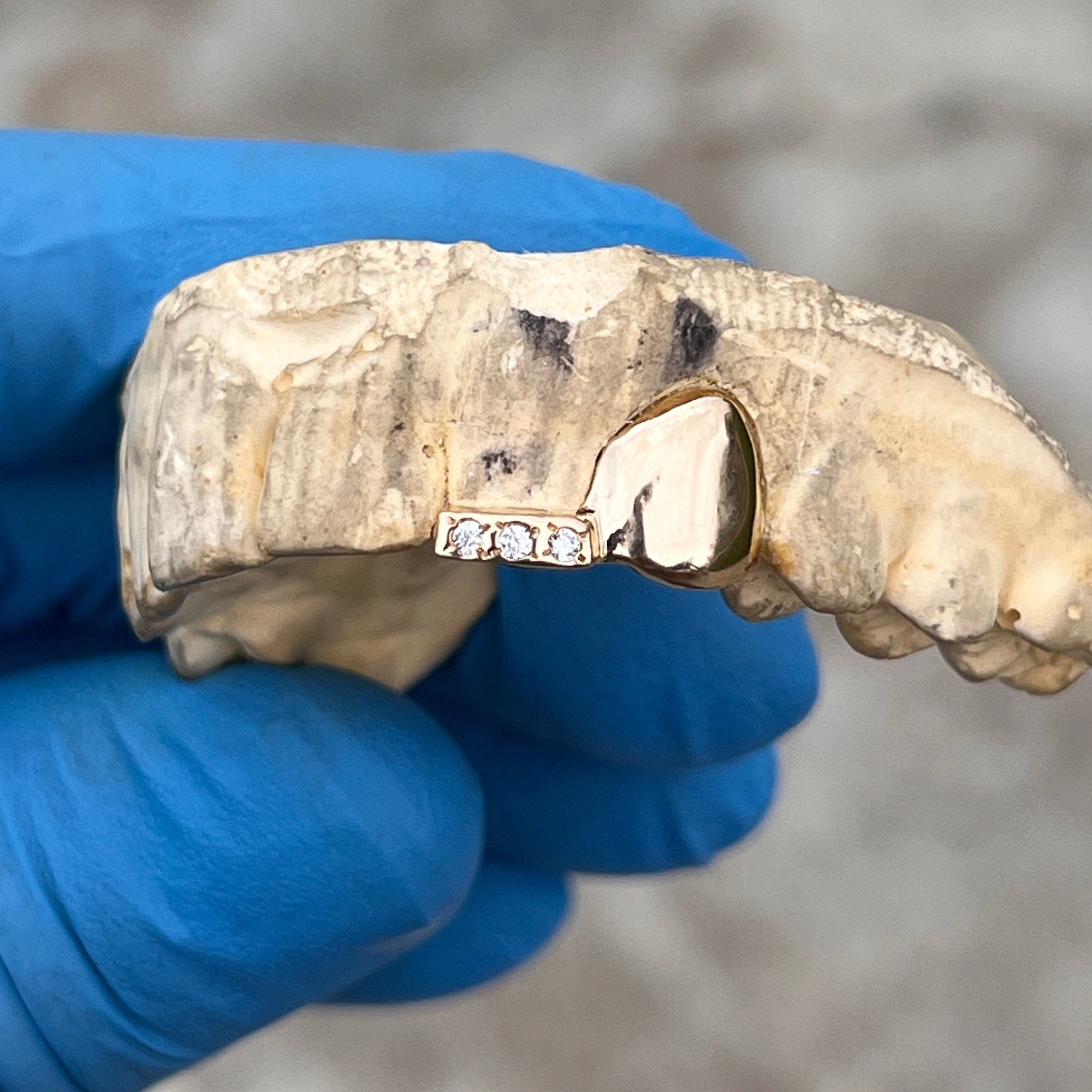 10K Gold Grillz Iced Inlay Side Bar CZ Teeth