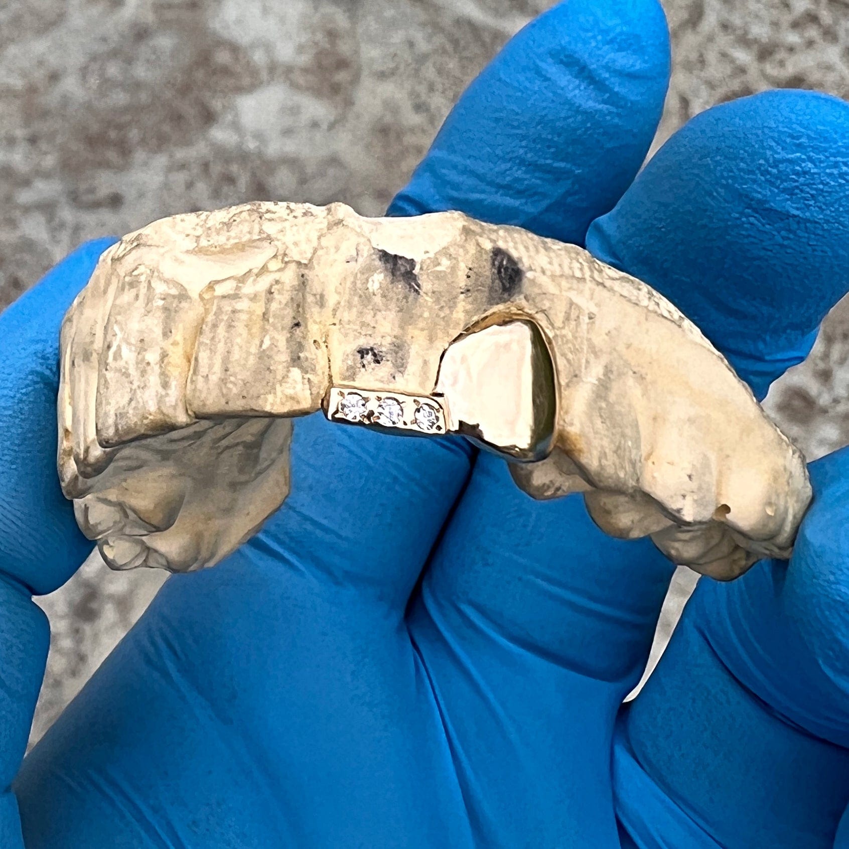 10K Gold Grillz Iced Inlay Side Bar CZ Teeth