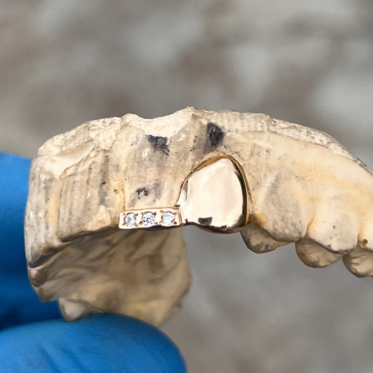 10K Gold Grillz Iced Inlay Side Bar CZ Teeth