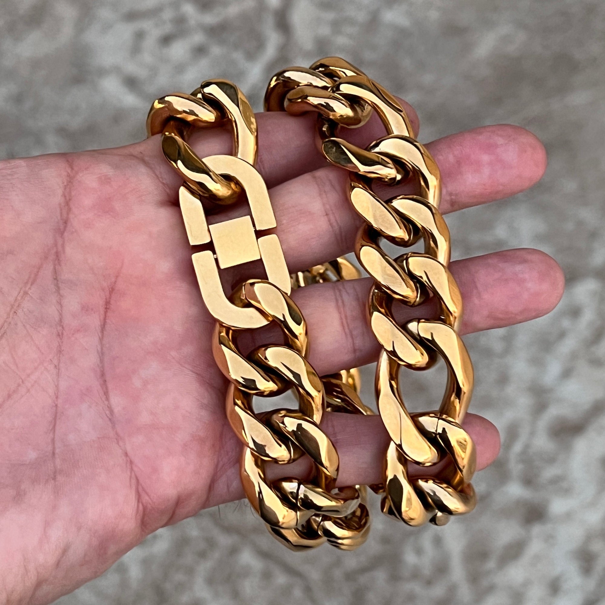 24K Gold Plated 316L Stainless Steel Figaro Chain Necklace 22MM 18"-30