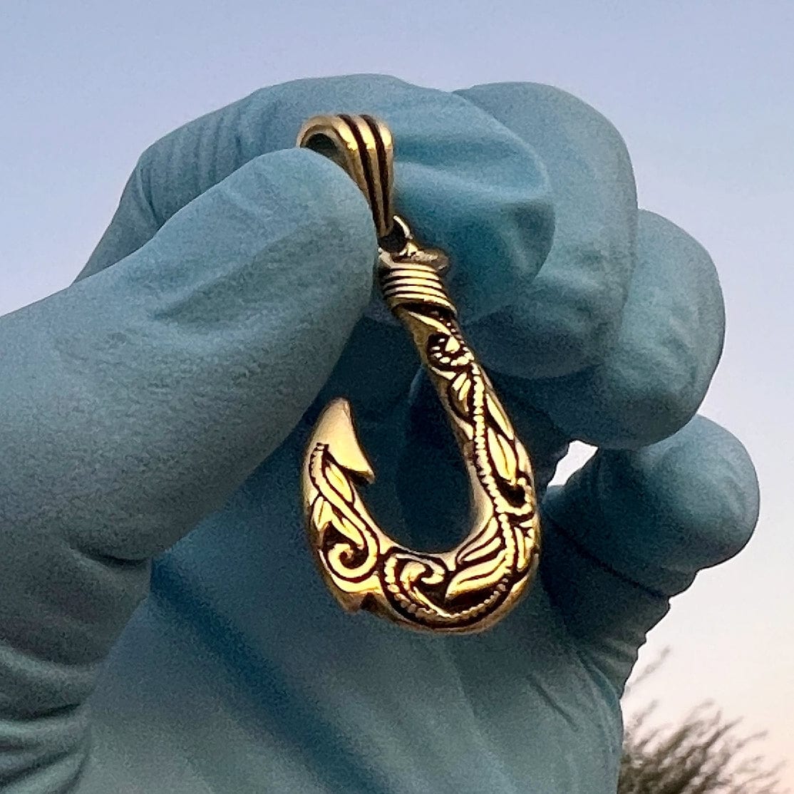 925 Sterling Silver Gold Plated Hawaiian Fish Hook Tribal Makau Pendan