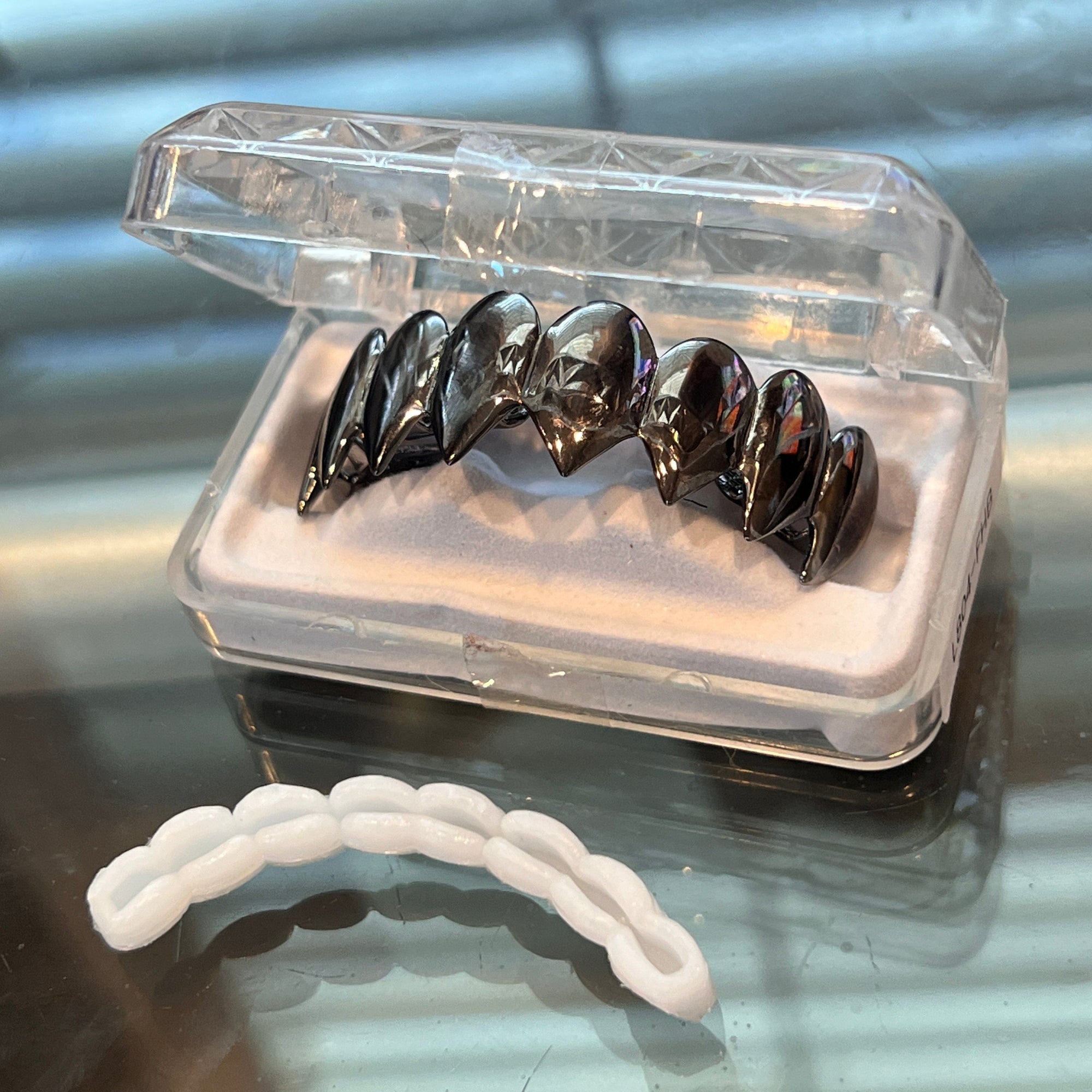 Black Shark Grillz Eight Top Teeth 8 Tooth Grills