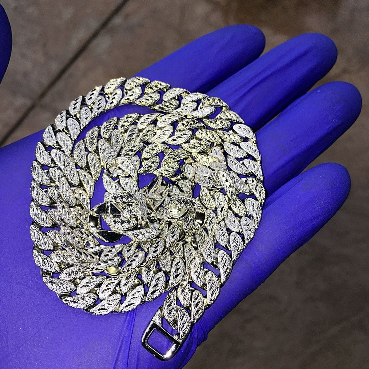 Diamond Dust Diamond Cut Silver Tone Cuban Chain 18" 10MM