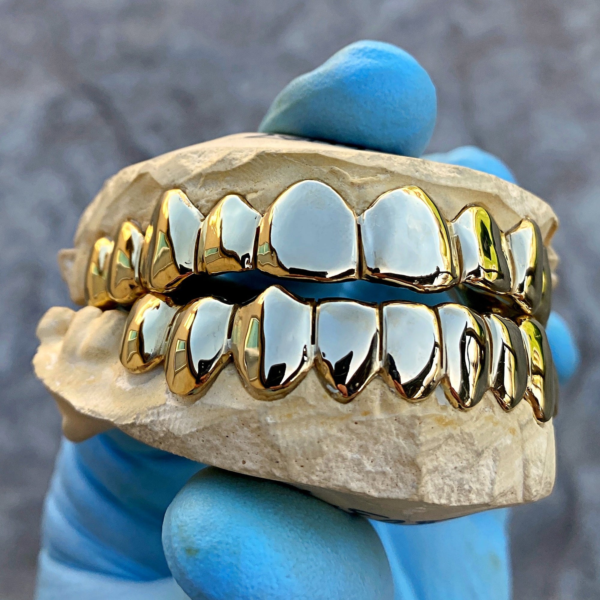 Permanent cuts gold plated custom grillz. Gold plated over real solid ...